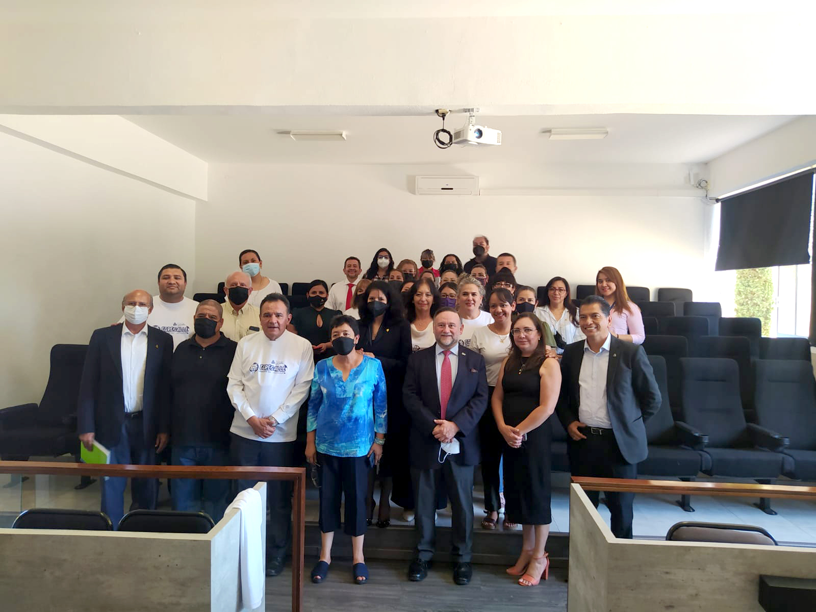 Visita del Hno. José Francisco Flores Gamio, rector de la Universidad ...